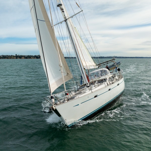 Oyster 56 Sold by 36° Brokers » 36 Degrees Brokerage