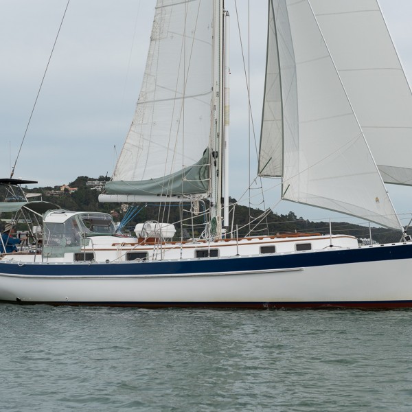Valiant 40 - SOLD by 36° Brokers » 36 Degrees Brokerage
